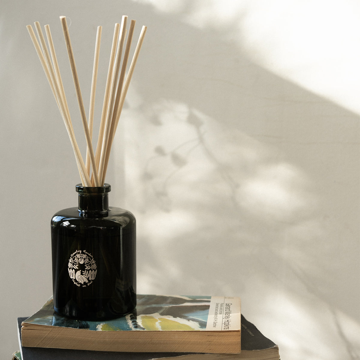 Country Garden Diffuser | Piglet in Bed UK